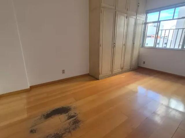 Imóvel para venda possui 115 metros quadrados com 2 quartos em Tijuca Rio de Janeiro RJ