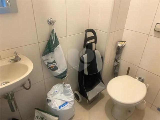 Imóvel para venda possui 110 metros quadrados com 3 quartos em Tijuca Rio de Janeiro RJ