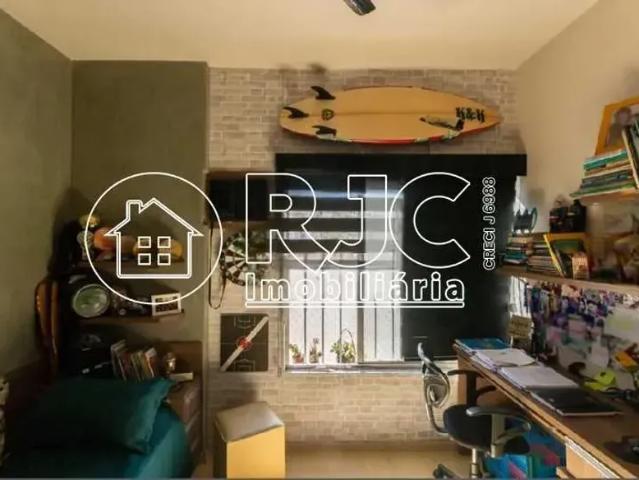 Imóvel para venda possui 110 metros quadrados com 3 quartos em Tijuca Rio de Janeiro RJ