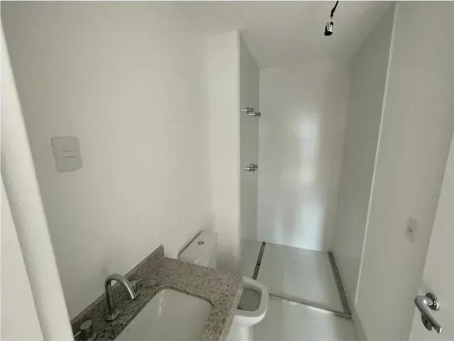 Imóvel para venda possui 123 metros quadrados com 3 quartos em Moema São Paulo SP