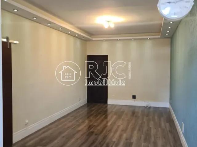 Imóvel para venda possui 144 metros quadrados com 3 quartos em Rio Comprido Rio de Janeiro RJ