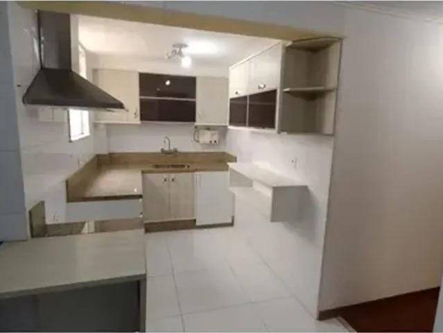 Imóvel para venda possui 160 metros quadrados com 2 quartos em Várzea Teresópolis RJ