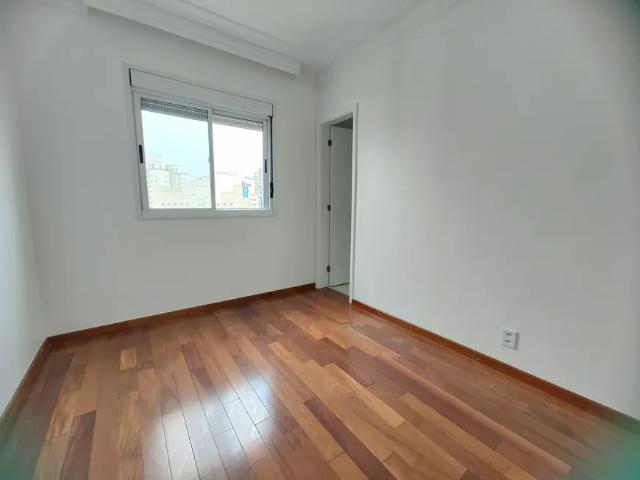 Imóvel para venda possui 205 metros quadrados com 4 quartos em Vila Gertrudes São Paulo SP