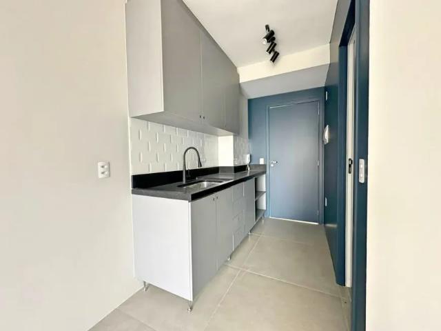 Imóvel para venda possui 28 metros quadrados com 1 quarto em Pinheiros São Paulo SP