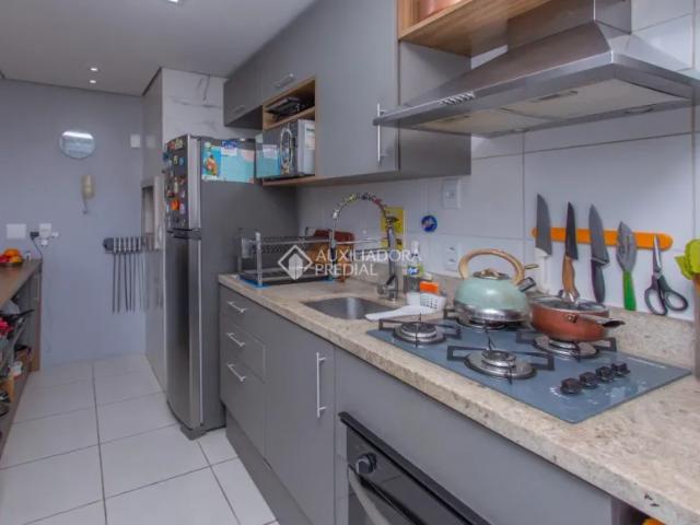 Imóvel para venda possui 51 metros quadrados com 1 quarto em Petrópolis Porto Alegre RS