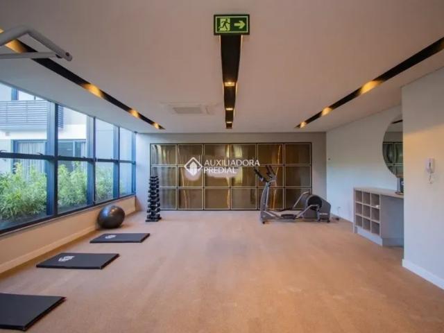 Imóvel para venda possui 51 metros quadrados com 1 quarto em Petrópolis Porto Alegre RS