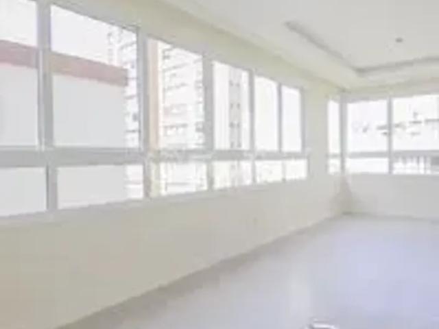 Imóvel para venda possui 60 metros quadrados com 2 quartos em Auxiliadora Porto Alegre RS