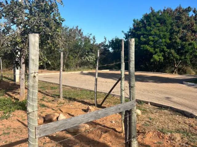 Imóvel para venda possui 705 metros quadrados em Setor Habitacional Jardim Botânico Brasília DF