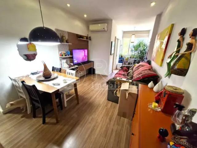 Imóvel para venda possui 90 metros quadrados com 2 quartos em Maracanã Rio de Janeiro RJ