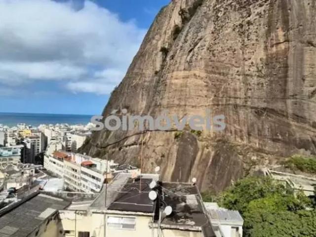 Imóvel para venda possui 92 metros quadrados com 2 quartos em Copacabana Rio de Janeiro RJ