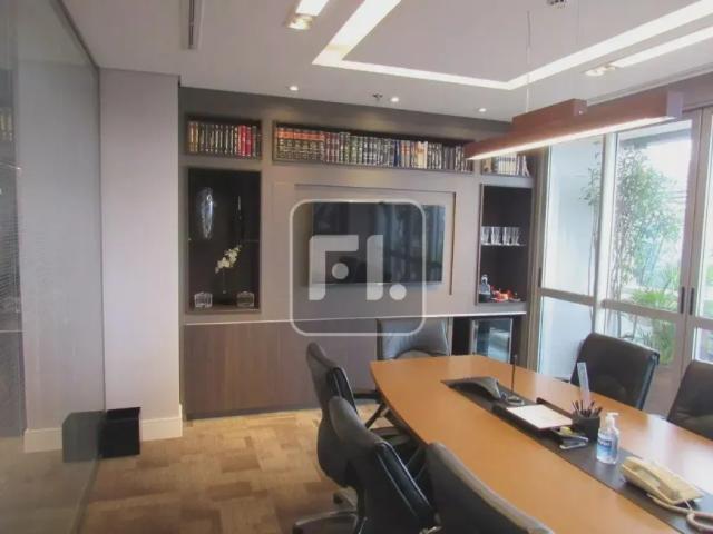 Imóvel para aluguel e venda possui 174 metros quadrados