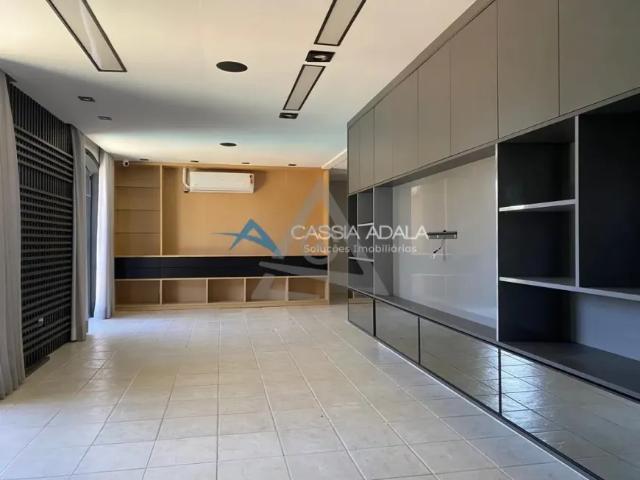 Imóvel para aluguel e venda possui 535 metros quadrados com 4 quartos