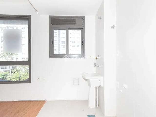 Imóvel para aluguel possui 40 metros quadrados com 1 quarto em Tristeza Porto Alegre RS