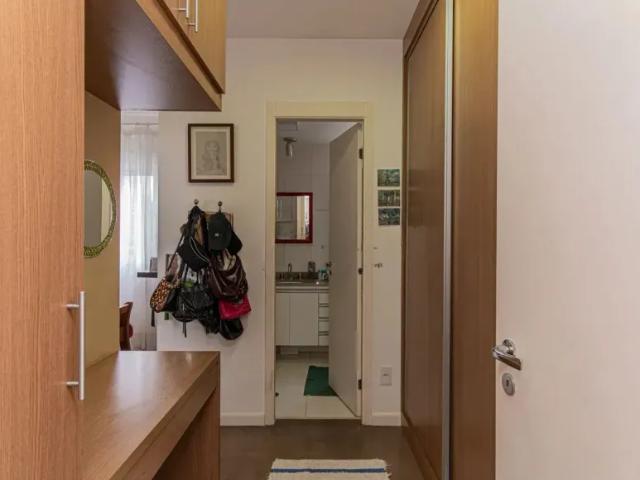 Imóvel para aluguel possui 116 metros quadrados com 4 quartos em Jardim das Acácias São Paulo SP
