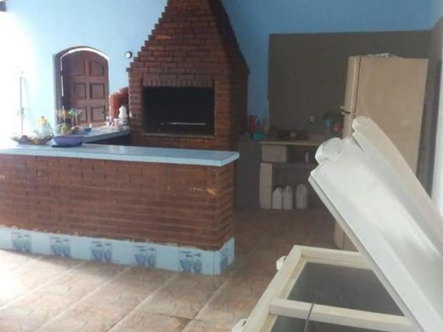 Imóvel para renda 750 m2 Casa principal + 4 já alugadas Oportunidade