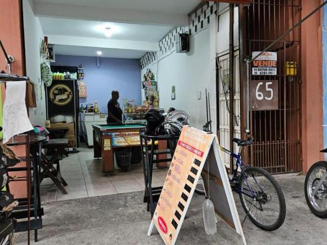 Imovel para Renda com 4 Casas e 1 Comercio