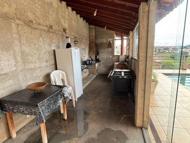 Imóvel Residencial à venda no Parque do Lago em Guaxupé/MG