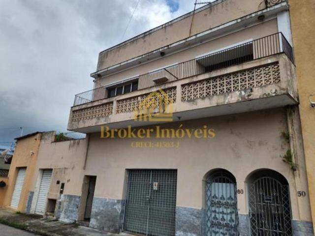 IMÓVEL TIPO SOBRADO COM 3 ANDARES E INFINITAS POSSIBILIDADES NO CENTRO DE CARAGUATATUBA!