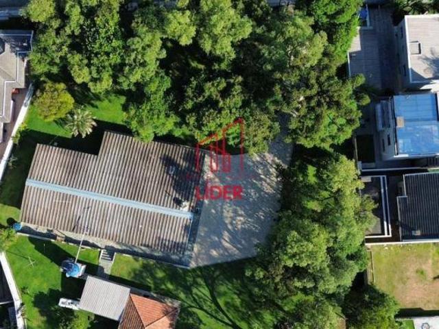 Imóvel único no centro de Colombo, com terreno excepcional de 3.141 m²