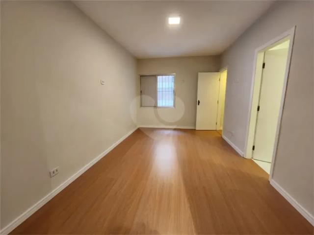 Imóvel venda Pinheiros, 3 quartos, 1 suíte, 2 salas, lavabo, 2 vagas. Proximo ao Metro Oscar Freire