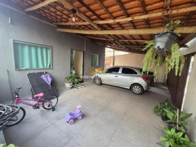 Imóvel Versátil com 02 Casas, Garagem Ampla e Quintal com Pomar em Niterói Betim/MG