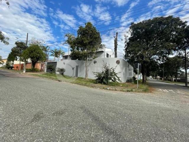 IMOBILIARIA JUVEVE VENDE CASA DE ESQUINA GUABIROTUBA COLEGIO MEDIANEIRA PUC/PR FRANCISCO BRAGA, 98