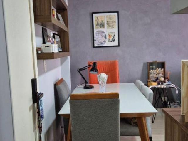 Imobiliária Noble Prime vende excelente apartamento reformado e mobiliado na 715, Asa Norte