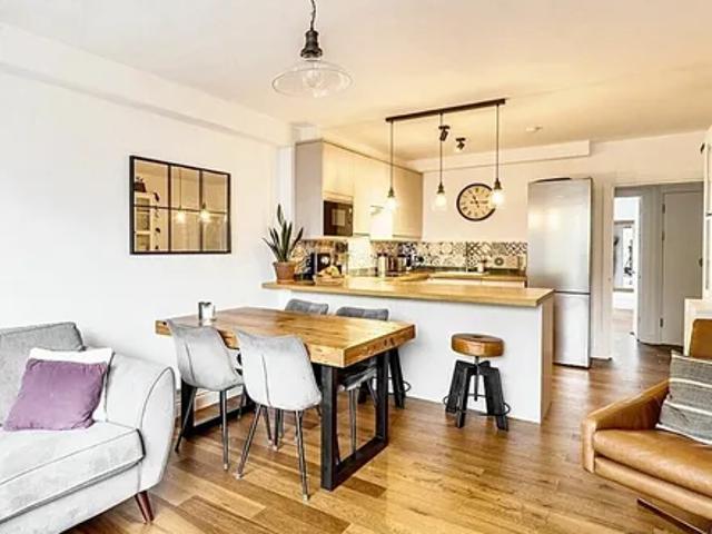 Imax Cafe, 1 Charlie Chaplin Walk, London, SE1 8XR, United Kingdom | 2 bed duplex for rent #166562198 | Rentberry