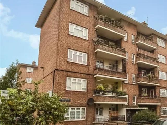 Imax Cafe, 1 Charlie Chaplin Walk, London, SE1 8XR, United Kingdom | 3 bed apartment for rent #124651586 | Rentberry
