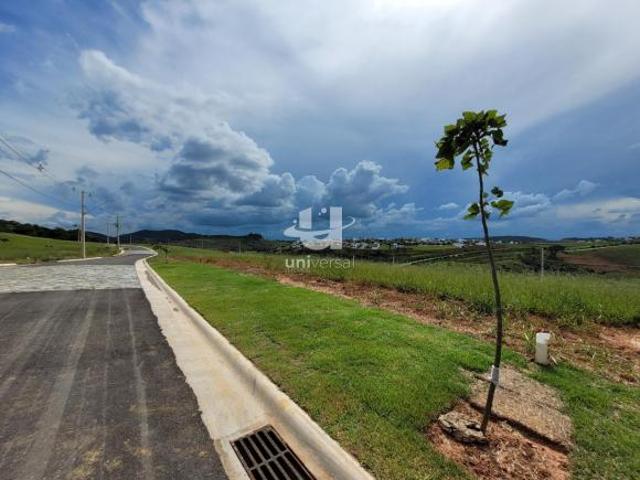 Imagine construir a casa dos seus sonhos cercado por natureza e lazer!