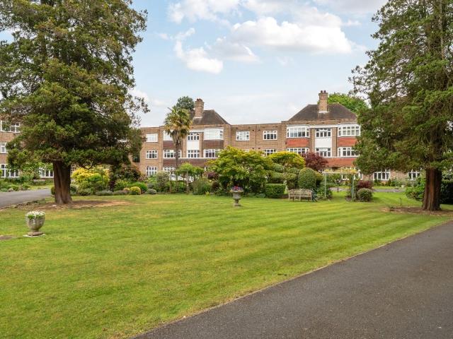 Imber Close, Esher KT10, 3 bed flat to rent, £2,200 pcm | PrimeLocation