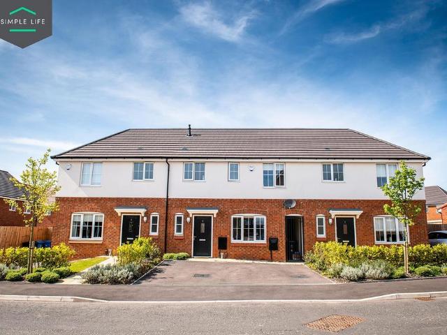 Impala Way, Nuneaton, CV10 3 bed terraced house to rent £1,320 pcm £305 pw