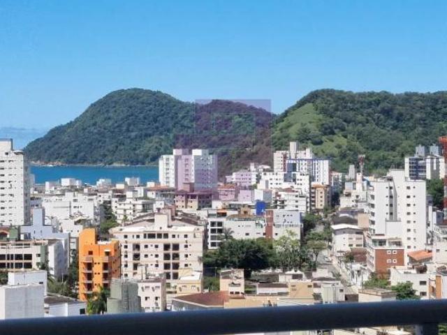 Impecavel, com lazer de Clube. 100 metros do mar
