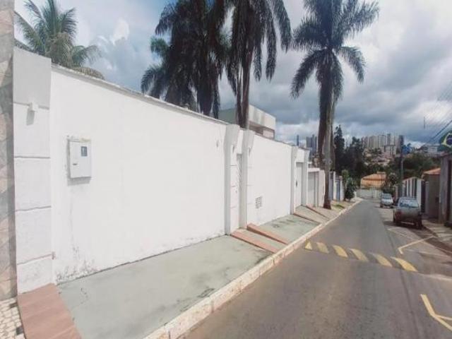 Impecável casa de 4 quartos no Condomínio em Vicente Pires, Brasília DF: 280m², 1 suíte, 2 salas, 2