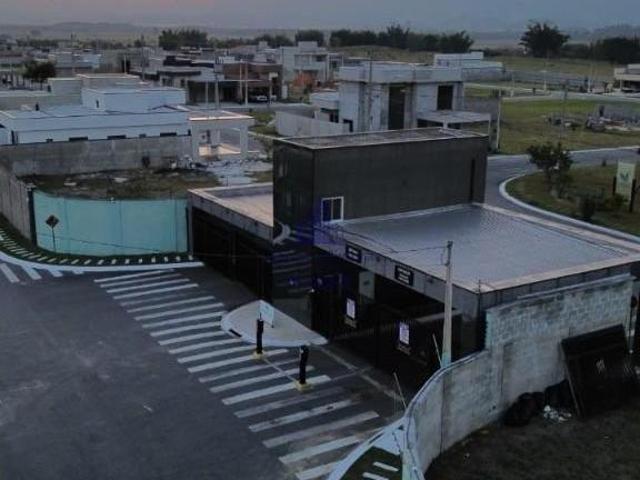 Impecável Casa em Condomínio à Venda em Tremembé SP, Bairro Condomínio Pérolas do Vale: 3 Quartos, 1