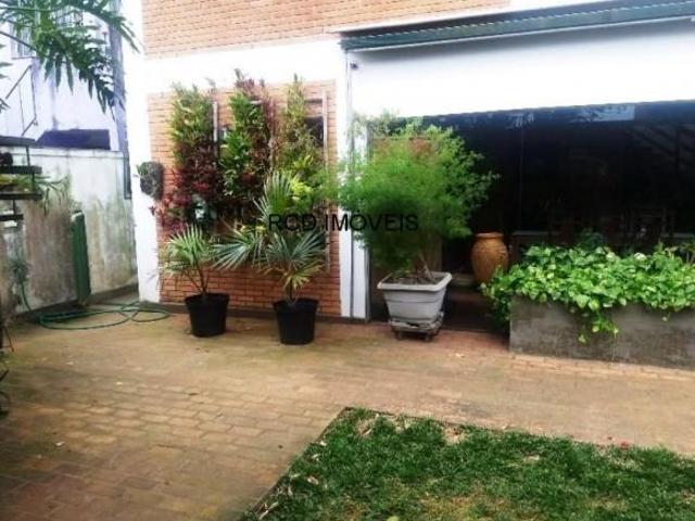 Impecável casa na Vila Universitária, São Paulo SP. 3 quartos, 1 suíte, 3 salas, 4 banheiros
