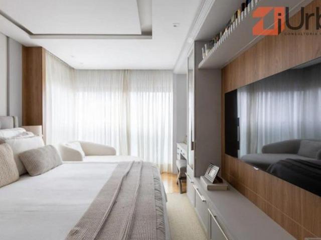 Impecável apartamento à venda em Pinheiros com 160m², 3 suítes à 300mts da Estação Sumaré