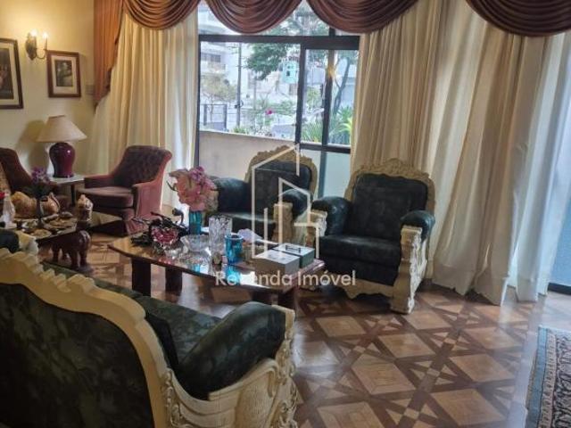 Impecável apartamento de 4 quartos com suíte e 2 vagas na Santa Cecília, São Pau