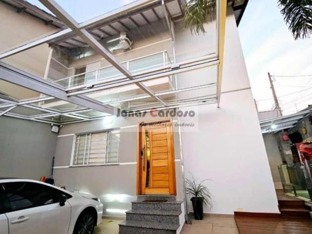 Impecável sobrado à venda em Mogi das Cruzes SP, com 3 quartos, 1 suíte, 2 salas, 2 vagas, 140m² P