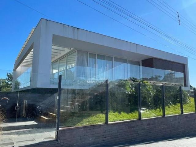 Impecável residência de alto padrão na Cidade Alta