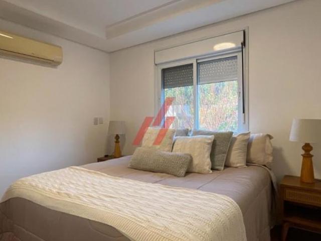 Impecável Residência de Luxo no Condomínio Tamboré, Santana de Parnaíba SP: 6 quartos, 4 suítes, 3 s