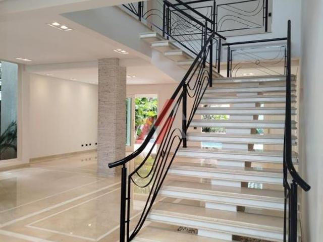Impecável residência de luxo em condomínio de alto padrão em Alphaville Residencial Plus, Barueri SP
