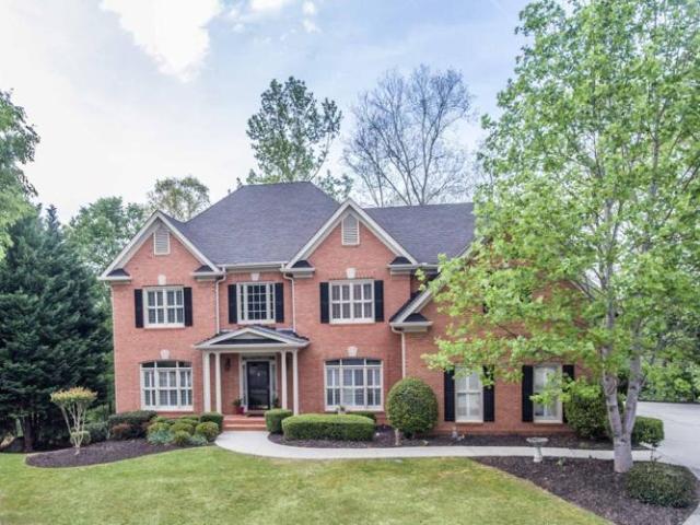 Impeccably Maintained in Glen Abbey