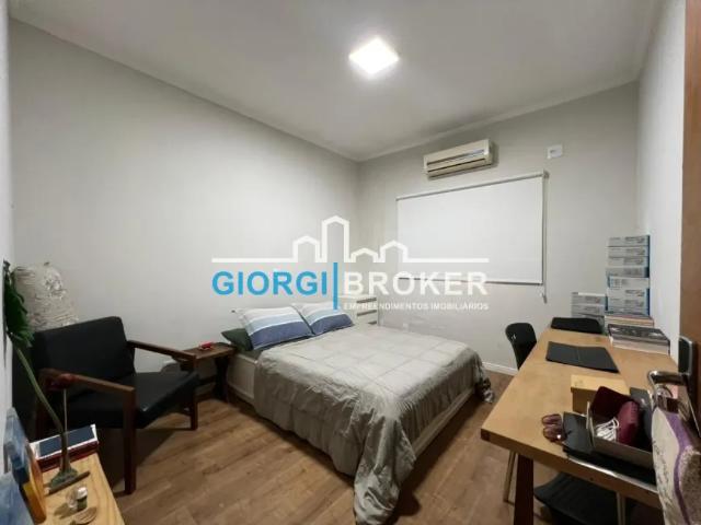 Imperdível Casa à Venda no Jardim São Marcos! 4 quartos, 1 suíte, 2 salas, 3 banheiros, 2 vagas de g