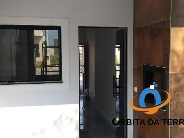 Imperdível oferta de casa à venda em Fazenda Rio Grande PR, bairro Eucaliptos: 3 quartos, 1 suíte, 1