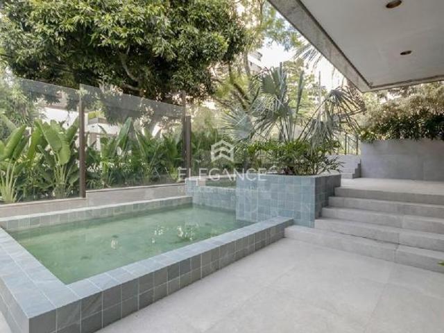 Imperdível oportunidade: Apartamento triplex de luxo na Bela Vista com 3 quartos, 2 suítes, 2 banhei