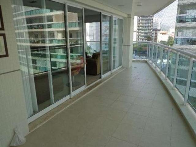 Imperdível oportunidade: Apartamento à venda em Guarujá SP, Vila Alzira! 3 quartos, 1 suíte, 2 salas