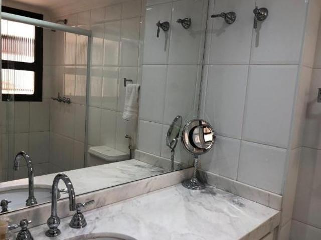 Imperdível oportunidade: Apartamento de 3 quartos, 3 suítes, 5 banheiros e 3 vagas na Vila Mariana