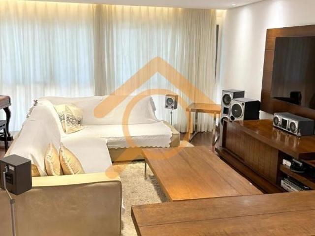 Imperdível oportunidade! Apartamento de luxo com 3 quartos e 3 suítes na Cidade Dutra, São Paulo SP