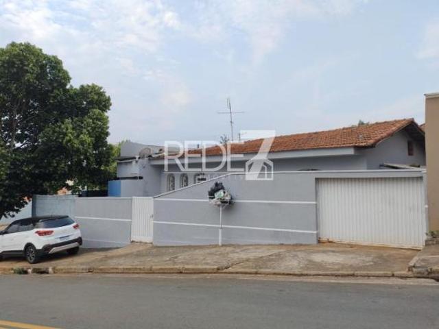 Imperdível oportunidade: Casa à venda em Campinas SP, Parque Jambeiro! 2 quartos, 3 salas, 4 banheir